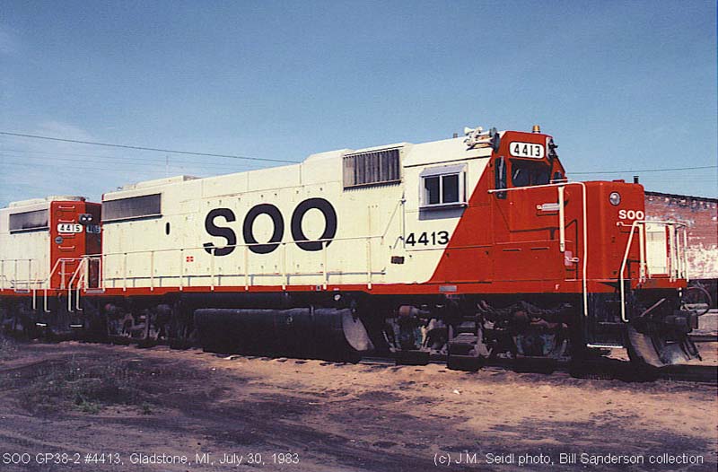 GP38-2 4413